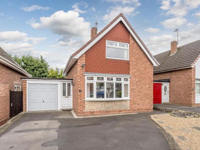 2 bed house for sale