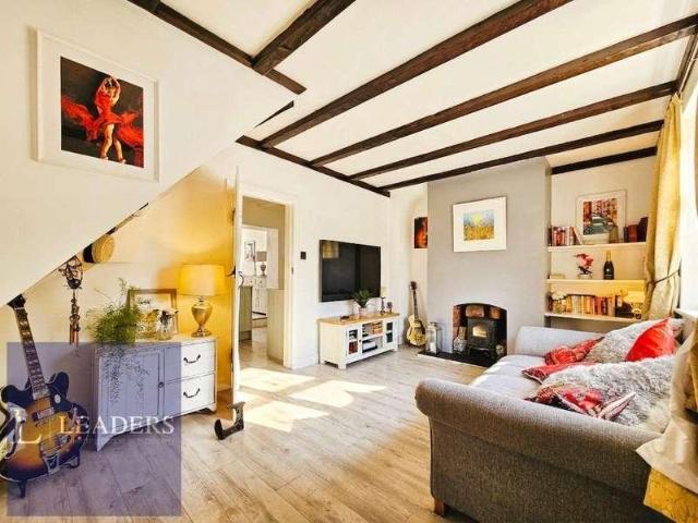 2 bed house for sale