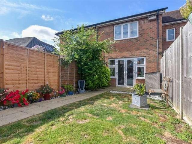 2 bed house for sale
