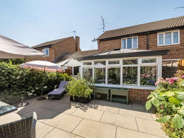 2 bed house for sale