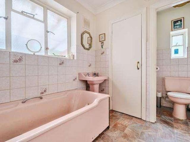2 bed house for sale
