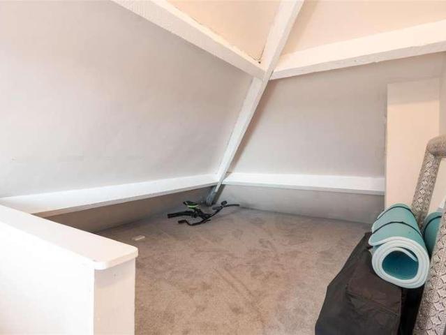 2 bed house for sale