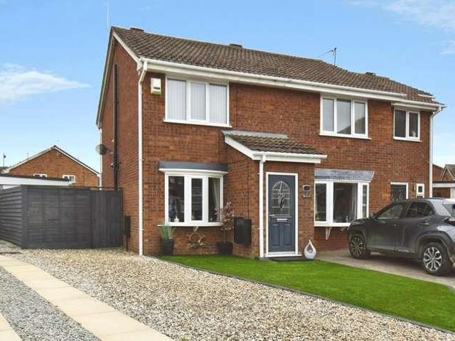 2 bed house for sale