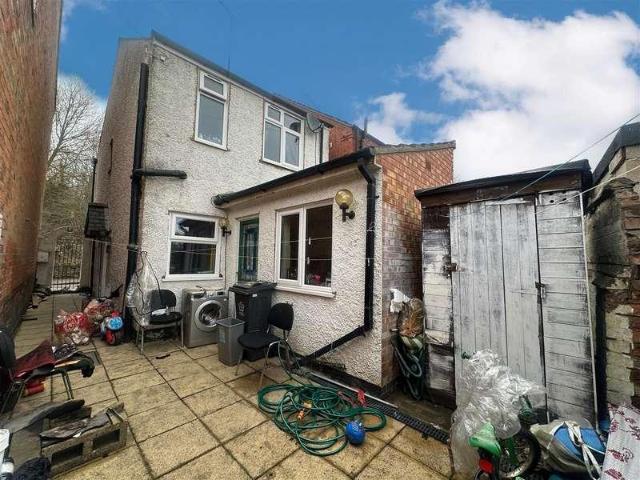 2 bed house for sale