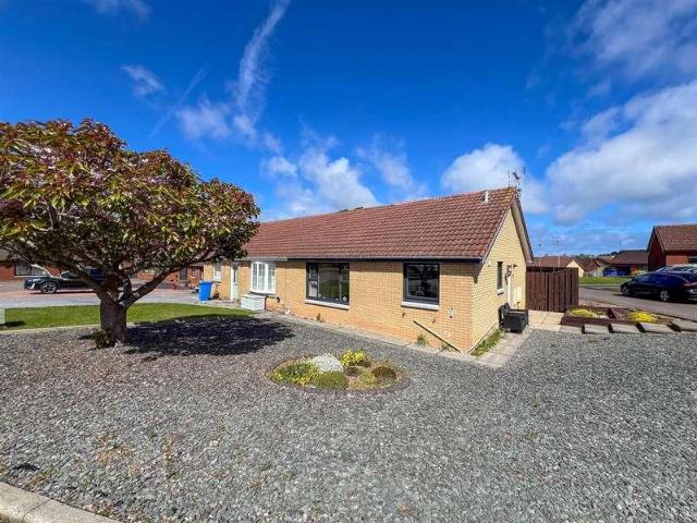 2 bed house for sale