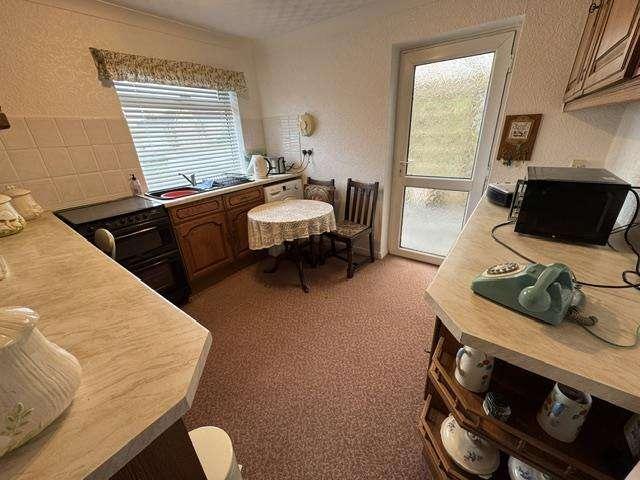2 bed house for sale