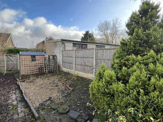 2 bed house for sale