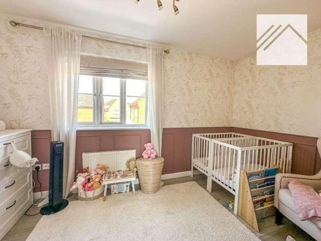 2 bed house for sale