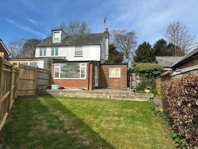 2 bed house for sale