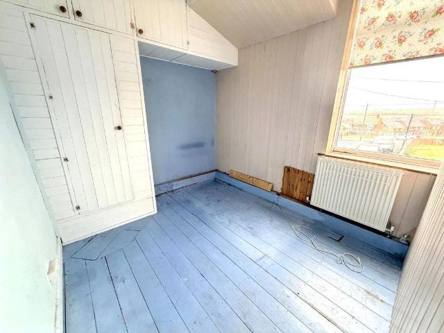 2 bed house for sale