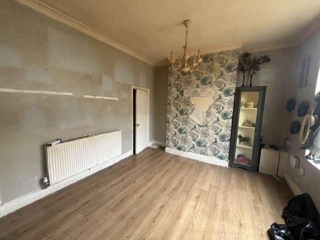 2 bed house for sale
