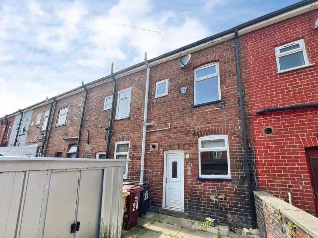 2 bed house for sale