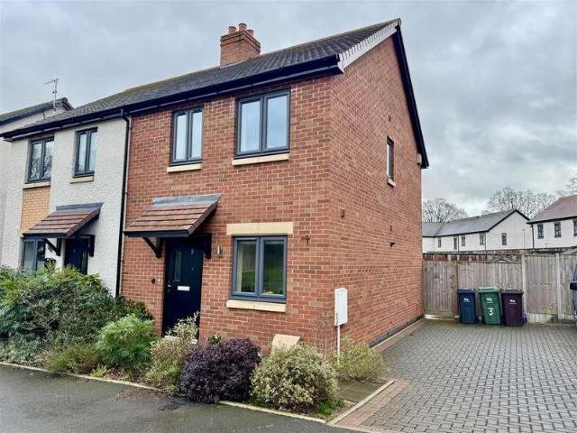 2 bed house for sale