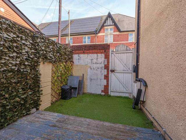 2 bed house for sale