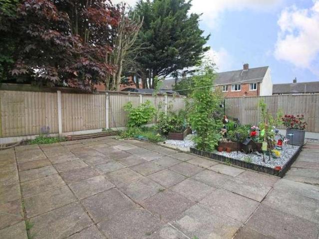 2 bed house for sale