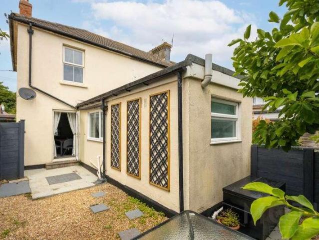 2 bed house for sale