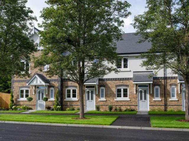 2 bed house for sale
