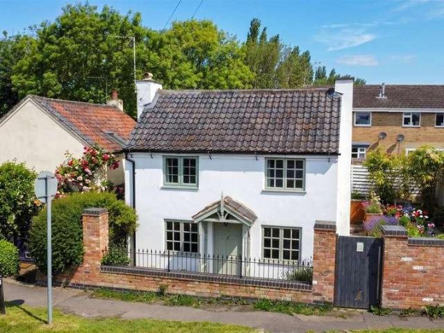 2 bed house for sale