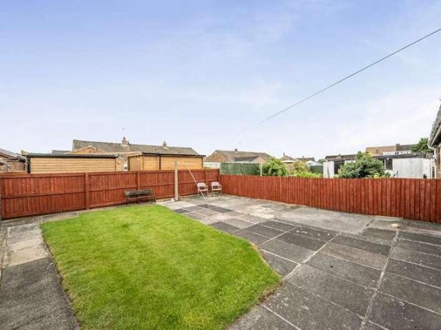 2 bed house for sale