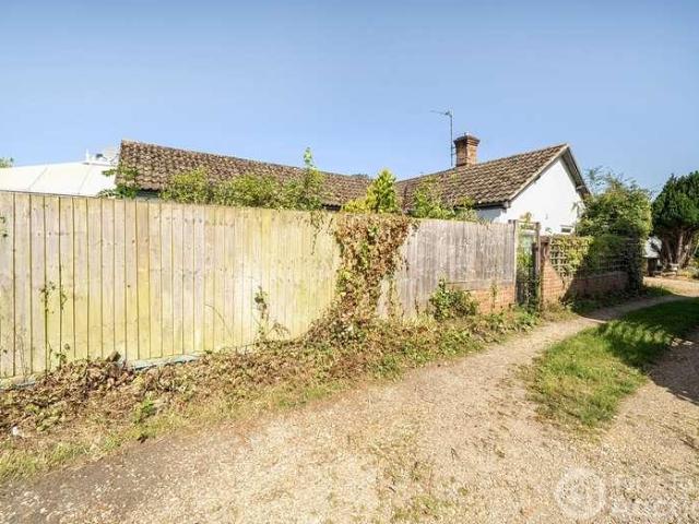 2 bed house for sale