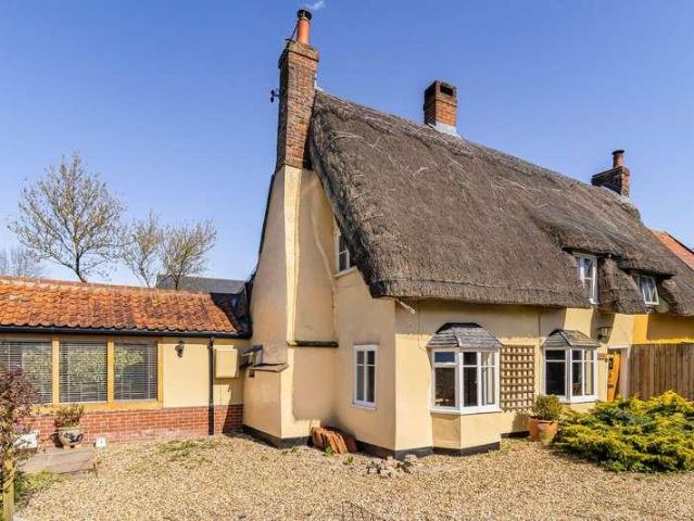 2 bed house for sale