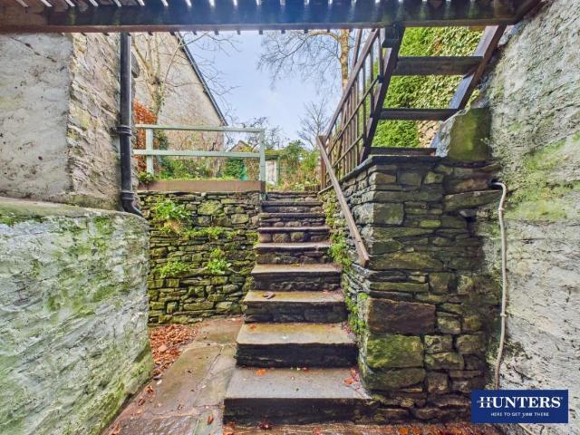 2 bed house for sale