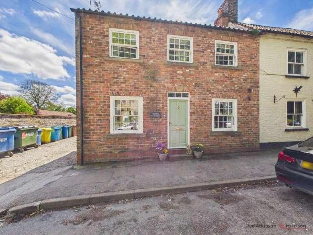 2 bed house for sale