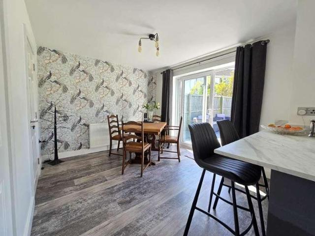 2 bed house for sale