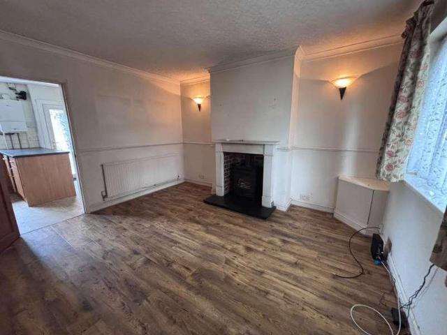 2 bed house for sale