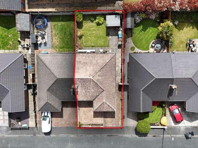 2 bed house for sale