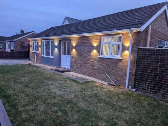2 bed house for sale