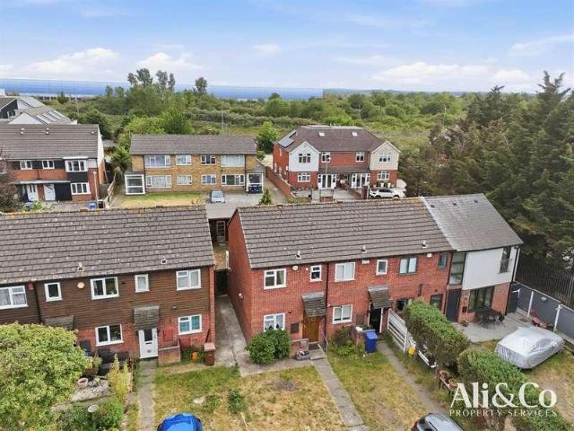 2 bed house for sale