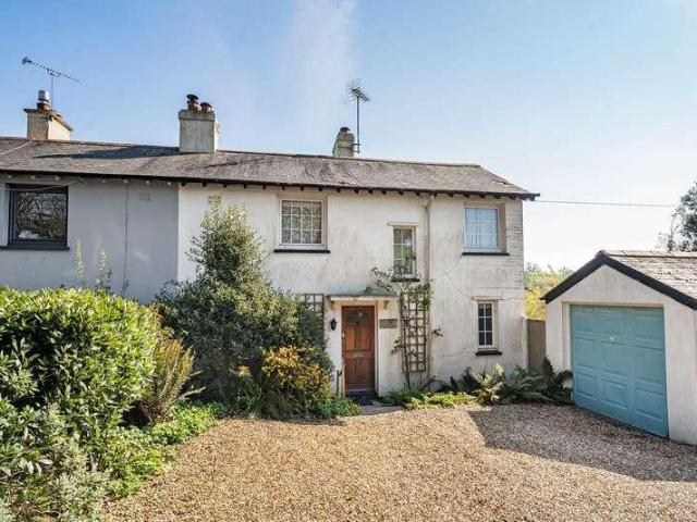 2 bed house for sale