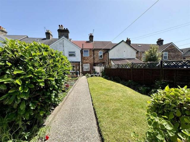 2 bed house for sale