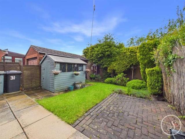 2 bed house for sale