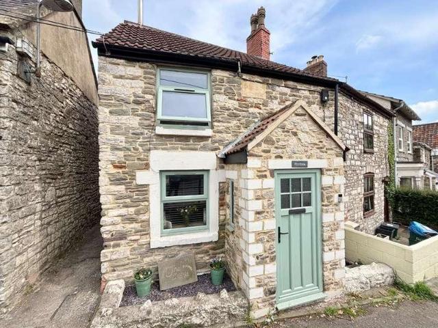 2 bed house for sale