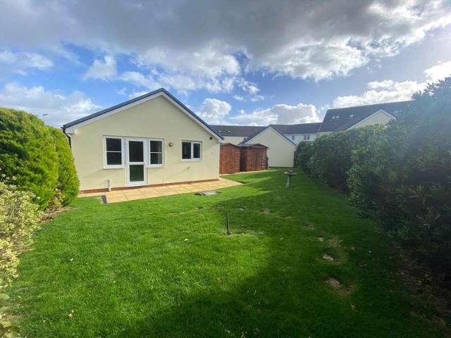 2 bed house for sale
