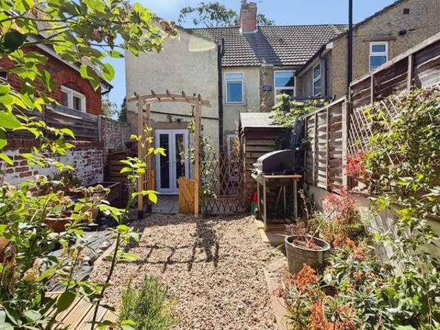 2 bed house for sale