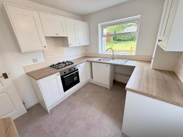 2 bed house for sale