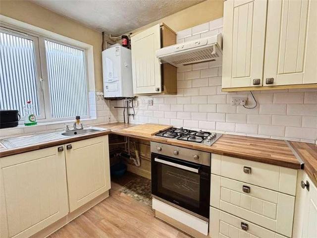 2 bed house for sale