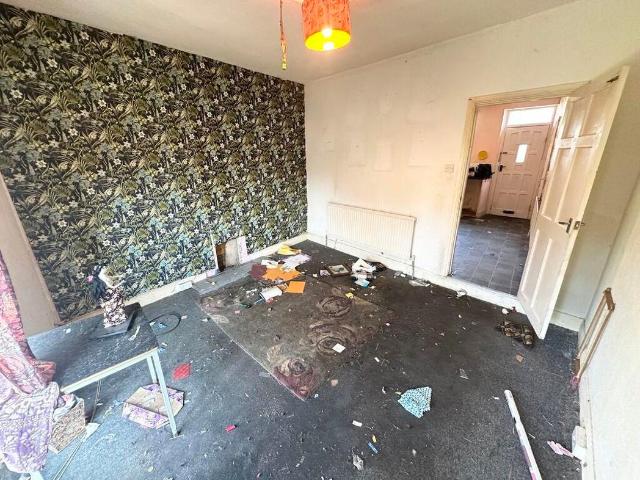 2 bed house for sale