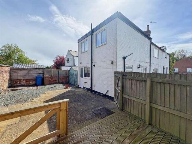 2 bed house for sale