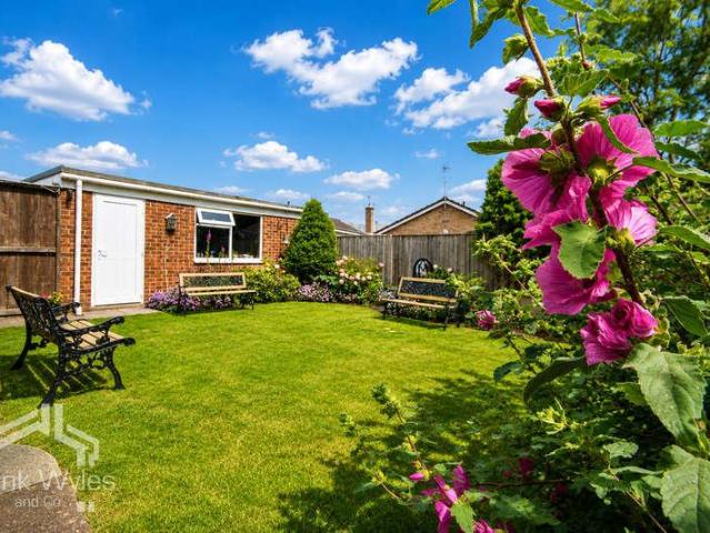 2 bed house for sale