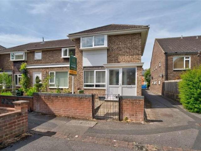 2 bed house for sale