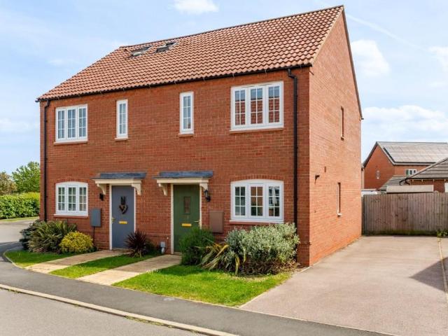 2 bed house for sale