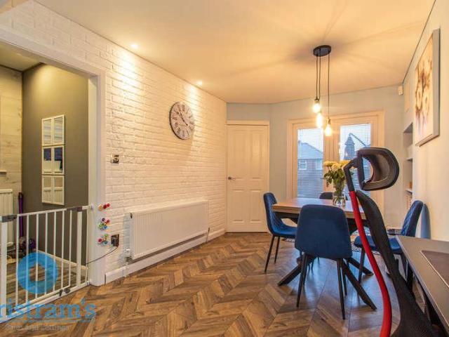 2 bed house for sale