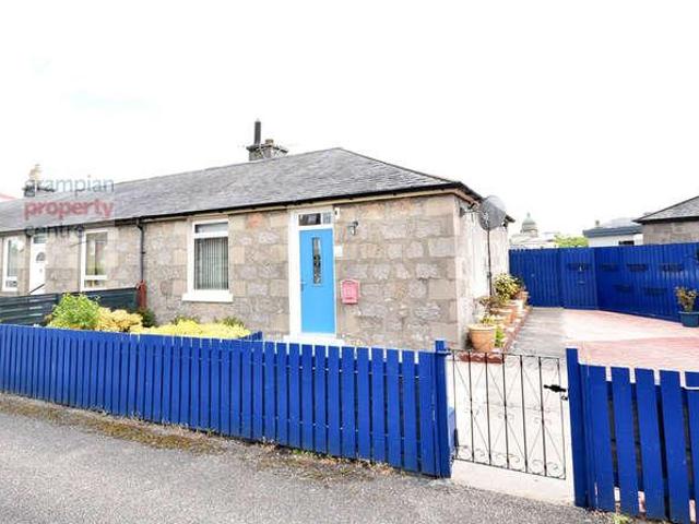 2 bed house for sale