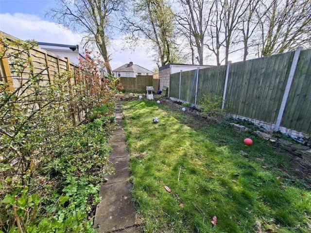 2 bed house for sale