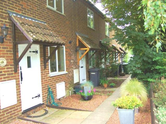 2 bed house for sale