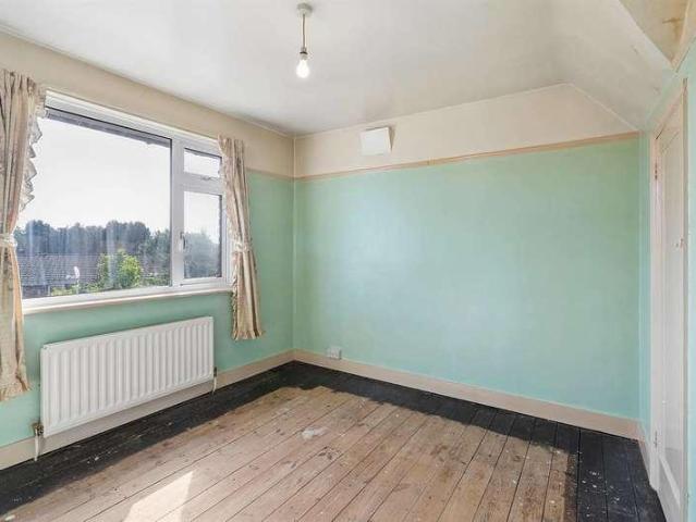 2 bed house for sale